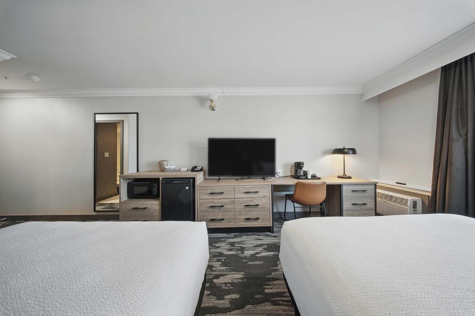 SANDMAN HOTEL RED DEER | ⋆⋆⋆ | CANADA | SEASON DEALS FROM $82