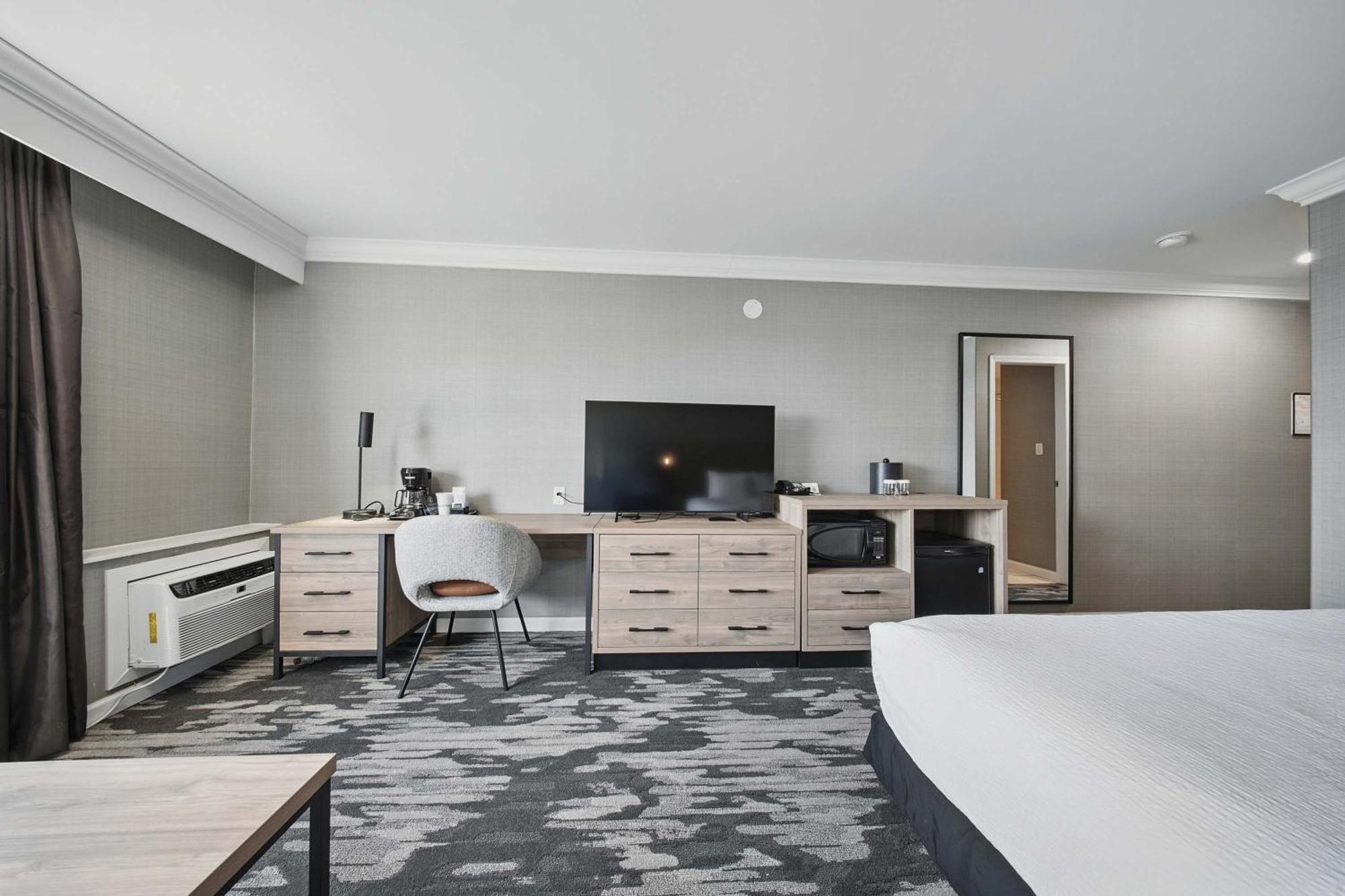 SANDMAN HOTEL RED DEER | ⋆⋆⋆ | CANADA | SEASON DEALS FROM $82