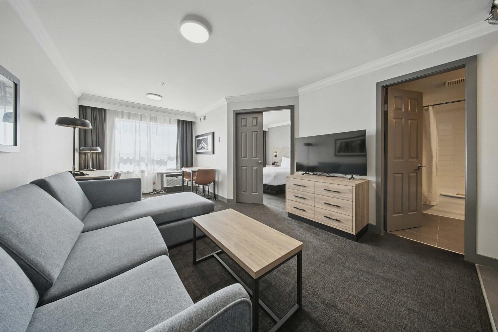 SANDMAN HOTEL RED DEER | ⋆⋆⋆ | CANADA | SEASON DEALS FROM $82