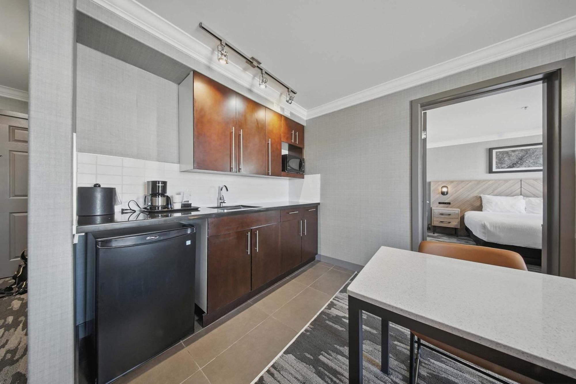 SANDMAN HOTEL RED DEER | ⋆⋆⋆ | CANADA | SEASON DEALS FROM $82