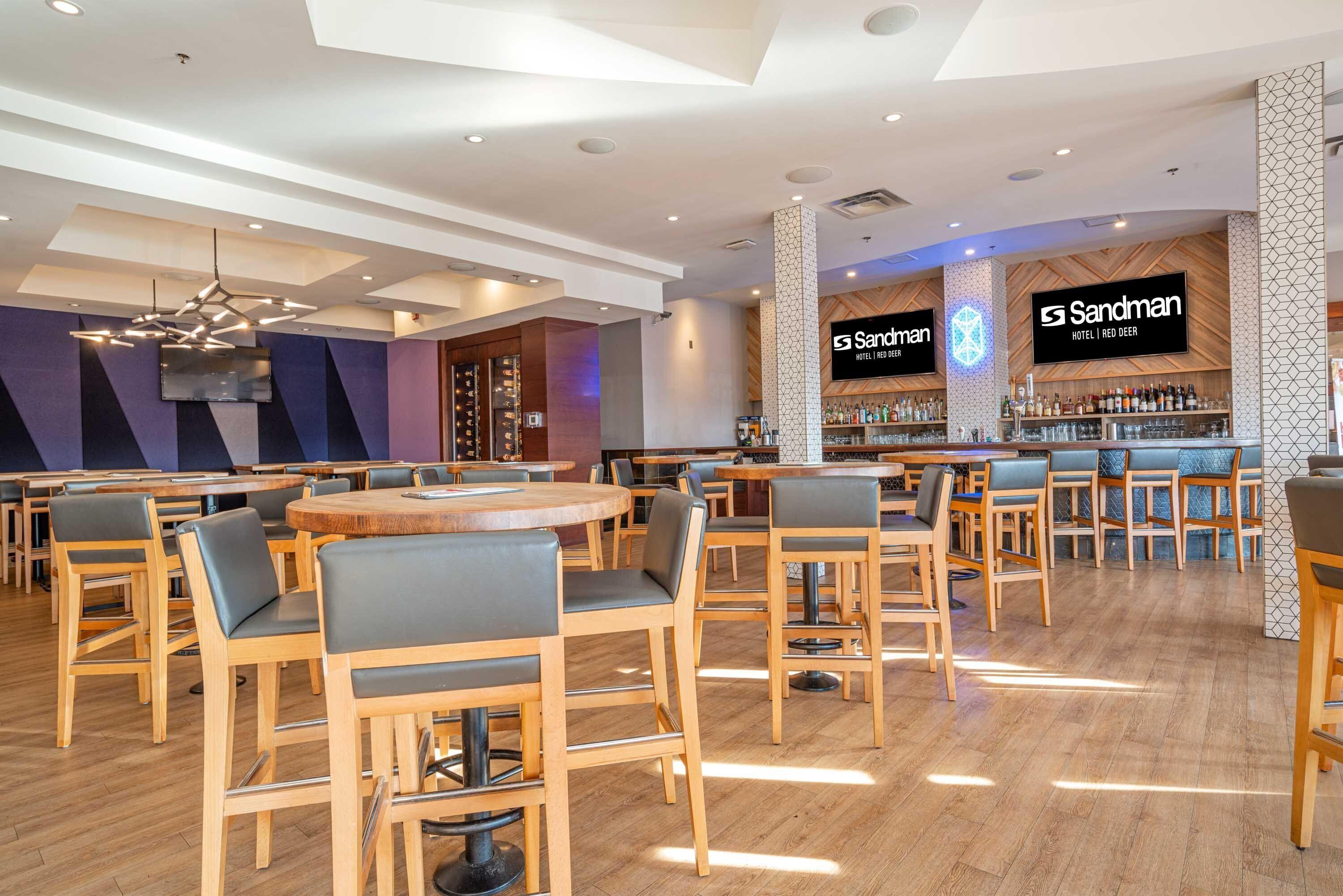 SANDMAN HOTEL RED DEER | ⋆⋆⋆ | CANADA | SEASON DEALS FROM $82